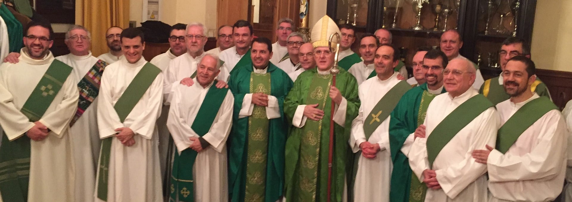 Diáconos, diaconisas y diáconos permanentes | Adelante la Fe ...